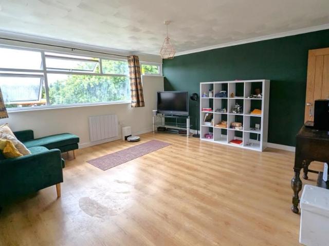 New Court, Addlestone, Surrey, KT15