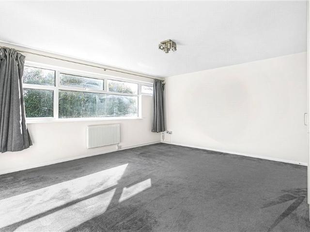 New Court, Addlestone, Surrey, KT15 2EE