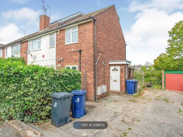 New Court, Northolt UB5, 4 bed maisonette to rent, £2,350 pcm | PrimeLocation