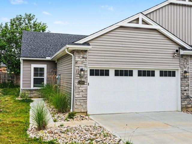 New Cozy 2BR Retreat w/ Garage & Full Kitchen