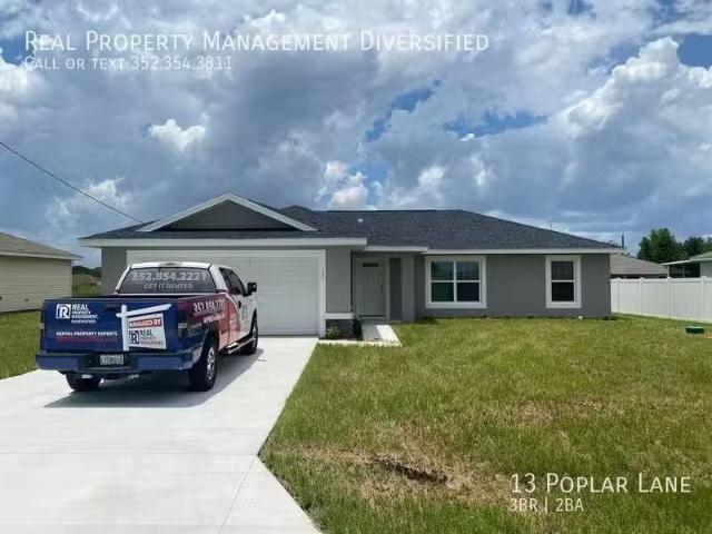 New Construction Custom Home Desirable SE Ocala Neighborhood.