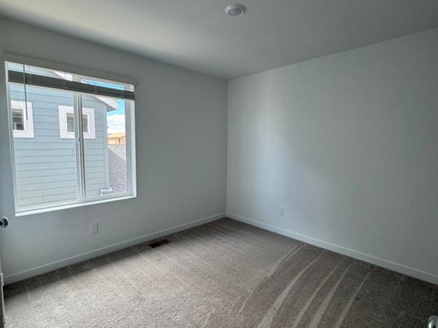 NEW CONSTRUCTION Room Rental