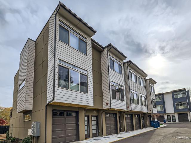 New Construction! Spacious Modern Townhome in Edmonds