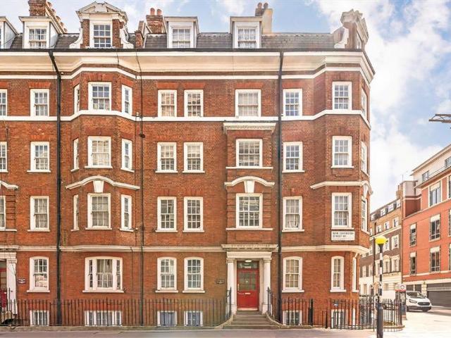 New Cavendish Street, London W1W 1 bed flat to rent £2,700 pcm £623 pw