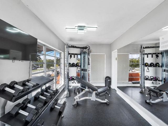 New Castle Lake 1 Bedroom Apartment for Rent at 1401 Nw 103rd St, Miami, FL 33147