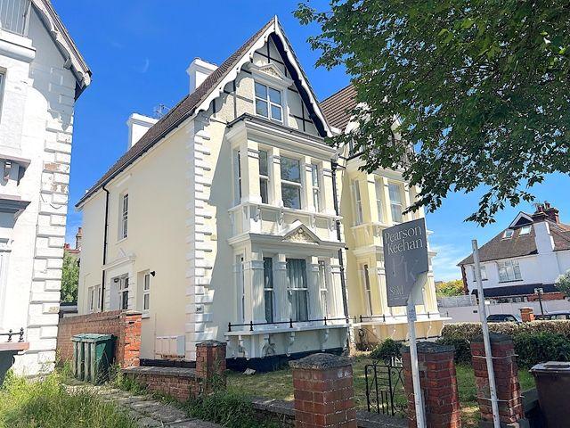 New Church Road, Hove BN3, 3 bed maisonette to rent, £1,850 pcm | PrimeLocation
