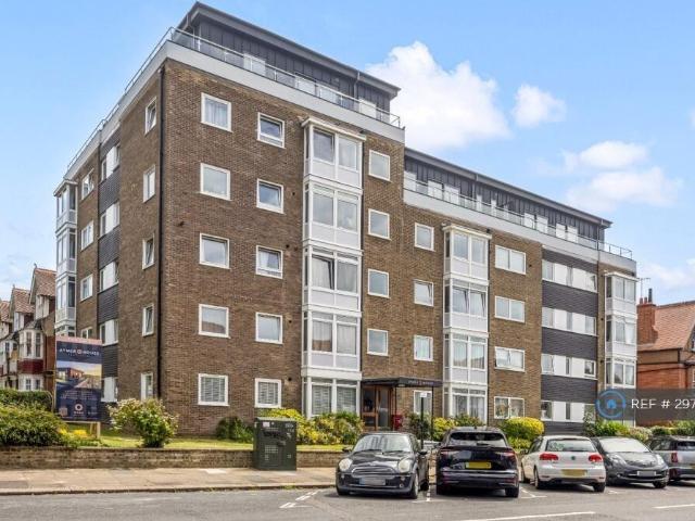 New Church Road, Hove, BN3 2 bed flat to rent £1,800 pcm £415 pw