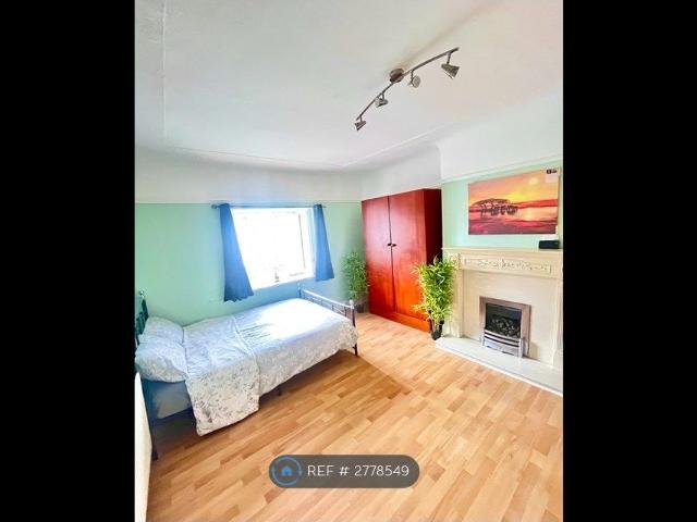 New Chester Road, Wirral CH62, Room to rent, £475 pcm | PrimeLocation