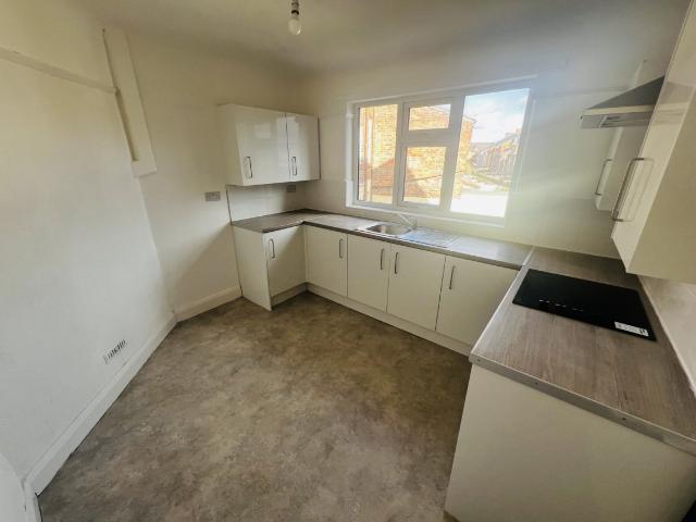 New Chester Road, Wirral, Merseyside, CH62, 3 bedroom, Flat