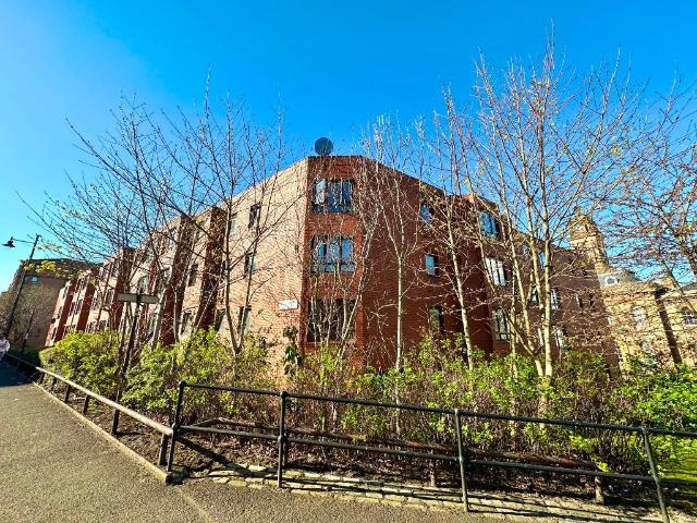 New City Road, Cowcaddens, Glasgow G4, 2 bed flat to rent, £1,100 pcm | PrimeLocation