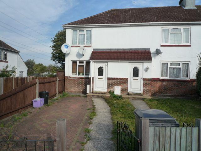 New Close, Colliers Wood, London SW19, 1 bed flat to rent, £1,300 pcm | PrimeLocation