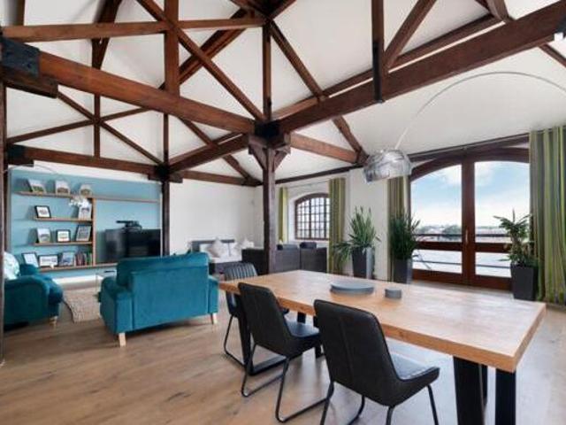 New Crane Wharf, New Crane Place, 2 Bedroom Penthouse