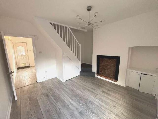 New Cross Street, Prescot, L34
