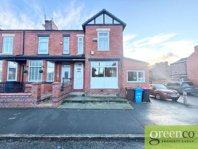 New Cross Street, Weaste, Salford M5, 3 bed flat to rent, £850 pcm | PrimeLocation