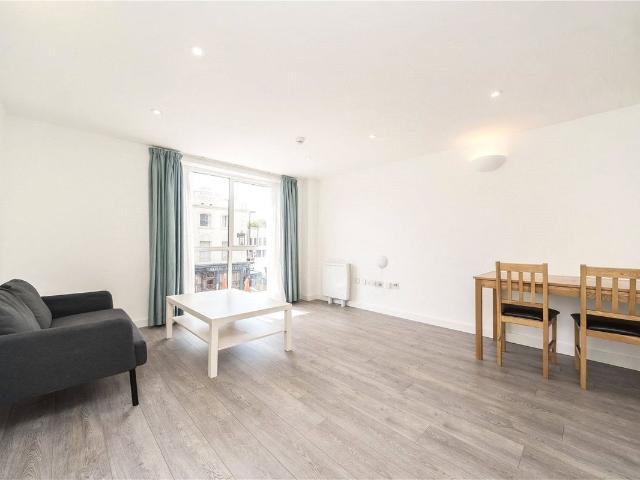 New Cross Road, Deptford, London SE14, 1 bed flat to rent, £1,600 pcm | PrimeLocation