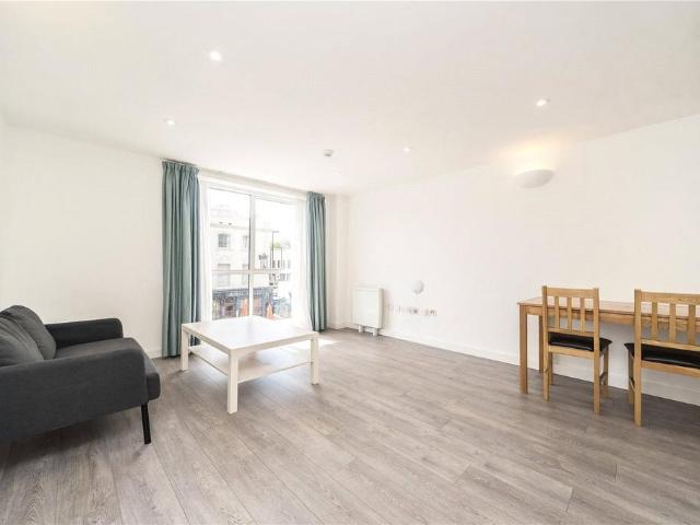 New Cross Road, Deptford, London, SE14 1 bed flat to rent £1,600 pcm £369 pw
