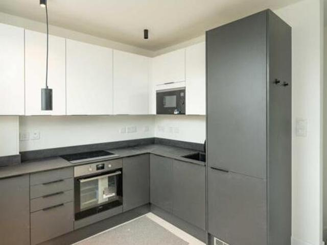 New Cross Road, London, 2 Bedroom Apartment