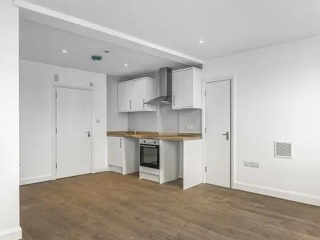 New Cross Road, London, SE14 5DW, United Kingdom | Studio apartment for rent #138849936 | Rentberry