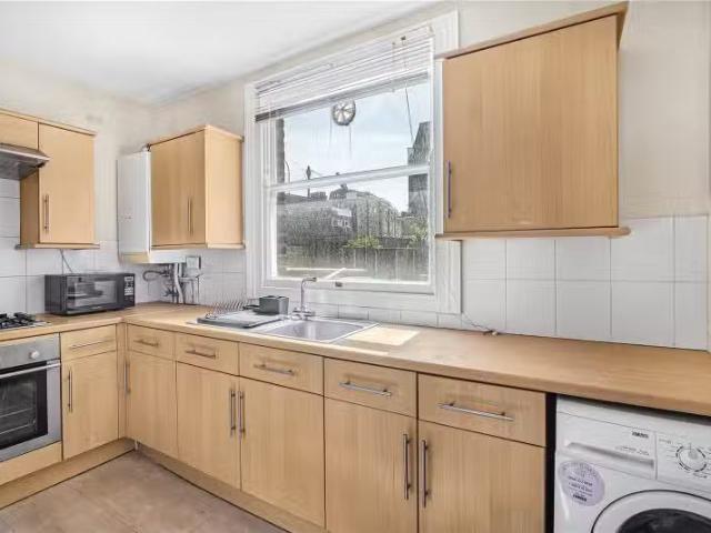 New Cross Road, London, SE14 6AG