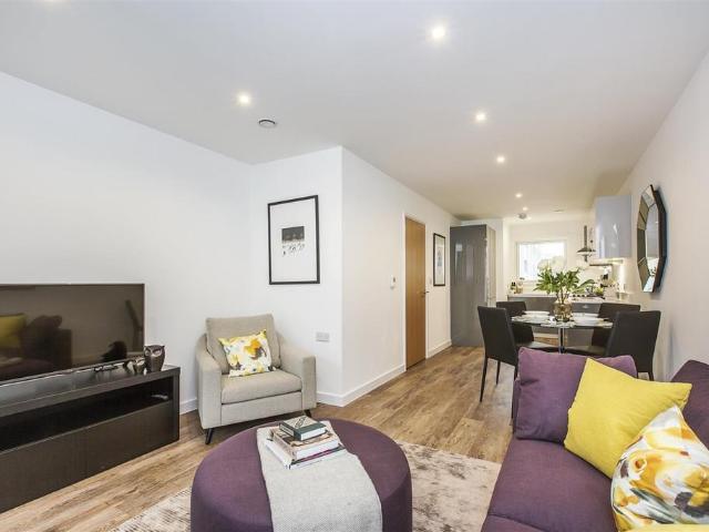 New Cross Road London SE14 1 bed apartment to rent £1,885 pcm £435 pw