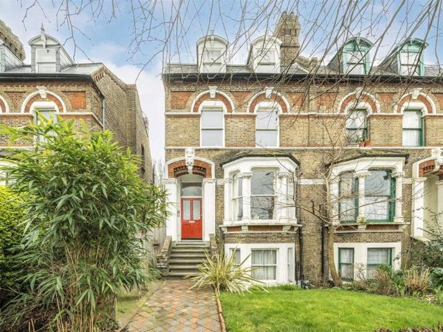 New Cross Road, London SE14 2 bed flat to rent £2,100 pcm £485 pw