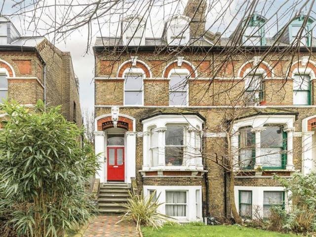New Cross Road, London SE14 2 bed flat to rent £2,050 pcm £473 pw