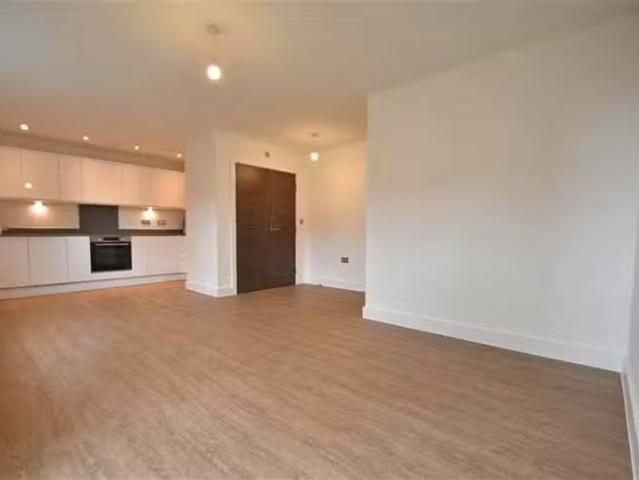 Just in! Crossford Court, Dane Road, Sale, 2 bedroom, Apartment