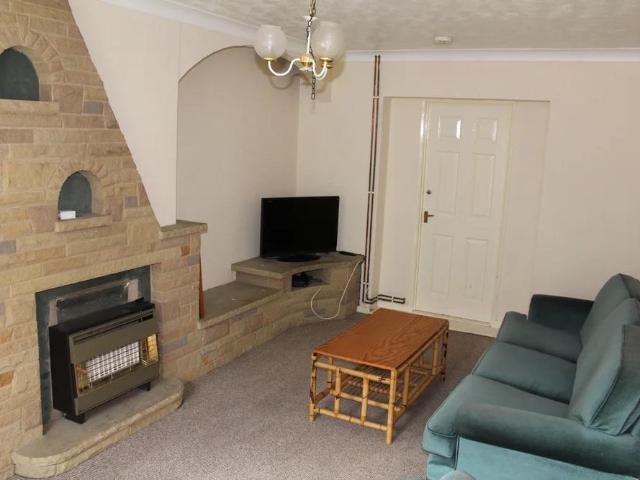 New Ashby Road, Loughborough LE11 4 bed house to rent £2,080 pcm £480 pw