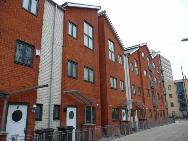 New Bold Walk, Hulme, Manchester. M15, 4 bed town house to rent, £2,500 pcm | PrimeLocation