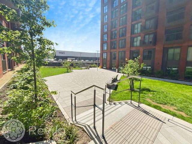 New Baillie Street, Rochdale, OL16 2 bed apartment to rent £1,270 pcm £293 pw