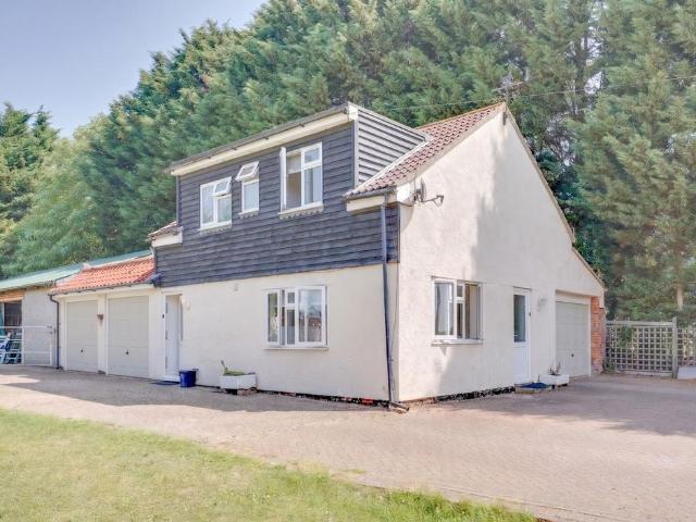 New Barn Lane, Little Hallingbury. 3 bed detached house to rent £1,550 pcm £358 pw