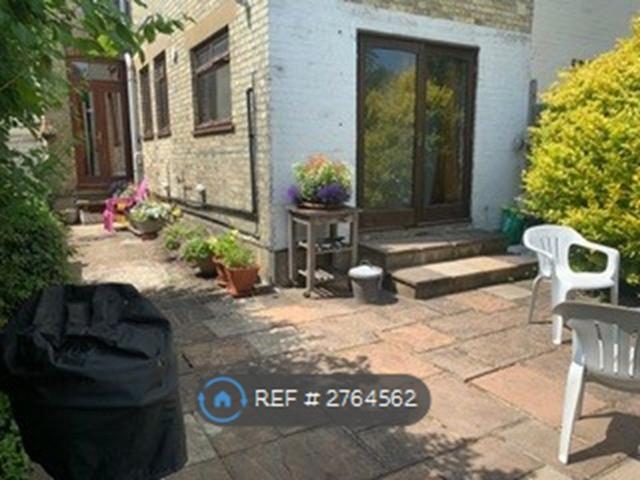 New Barnet, Herts EN4, Room to rent, £750 pcm | PrimeLocation