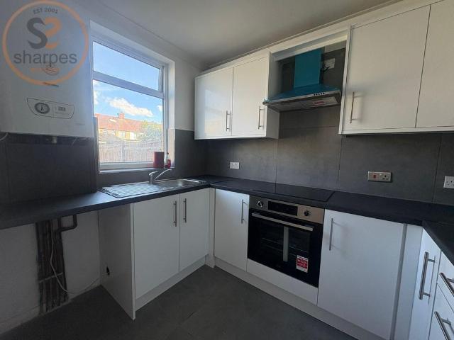 New Barns Avenue, Mitcham, London 4 bed house to rent £2,300 pcm £531 pw