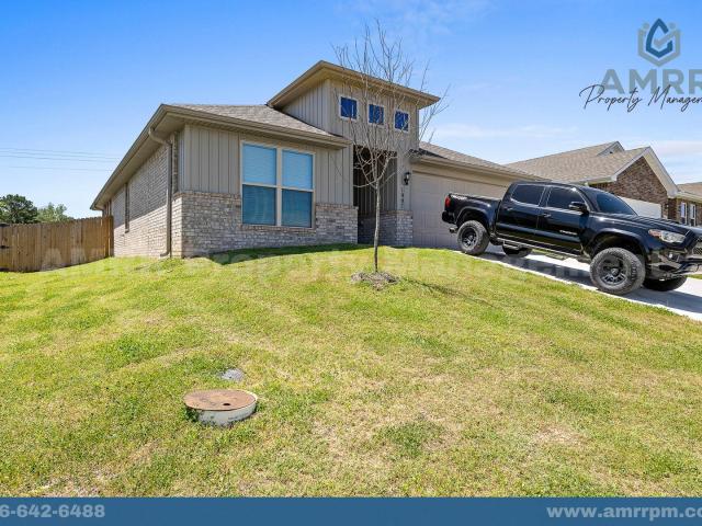 New Beginnings Start At AMRR: 4 bedroom / 2 bath in Apple Crossing!