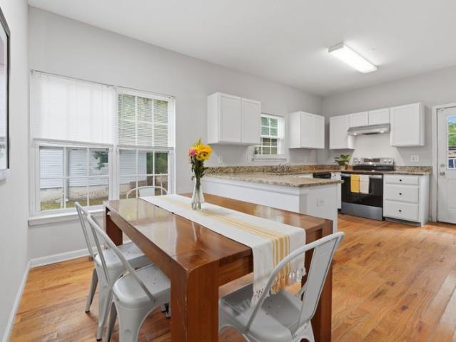 NEW Best deal in ATL! 55 4K Wifi TVCleaning Incl