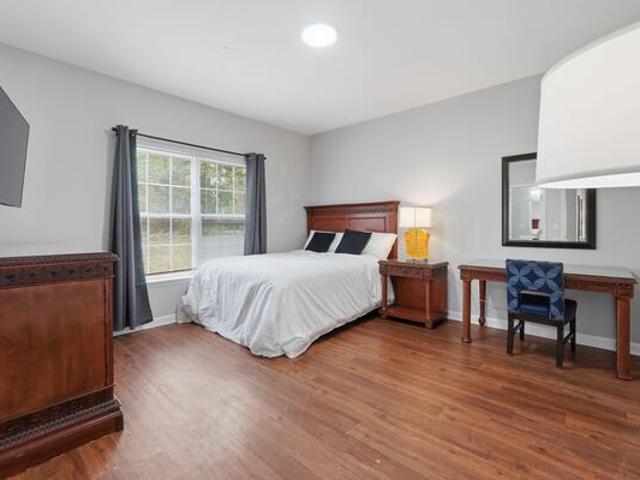 NEW Best deal in ATL! 55 4K Wifi TVCleaning Inclusive!