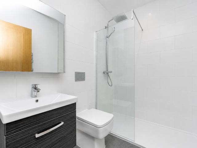 New Broadway, Ealing W5, 1 bed flat to rent, £2,000 pcm | PrimeLocation