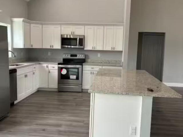 New build 3900 Santiago St