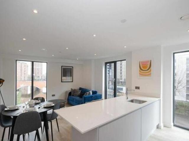 New Build Apartment, Manchester, 2 Bedroom Apartment