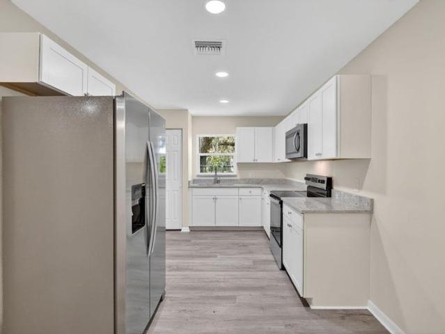 New Built & Fully Furnished – Cozy Dream Home Read