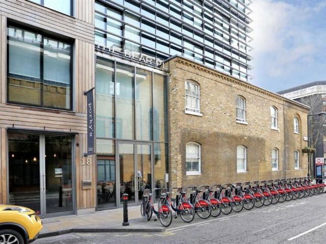 New Globe Walk, London SE1 2 bed flat to rent £3,300 pcm £762 pw