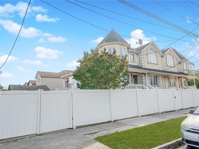 New Dorp Ln, Staten Island, Home For Sale