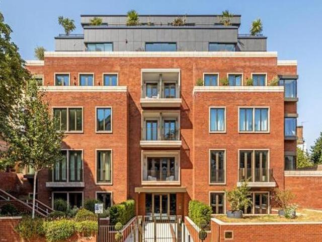 New End, London, 2 Bedroom Flat