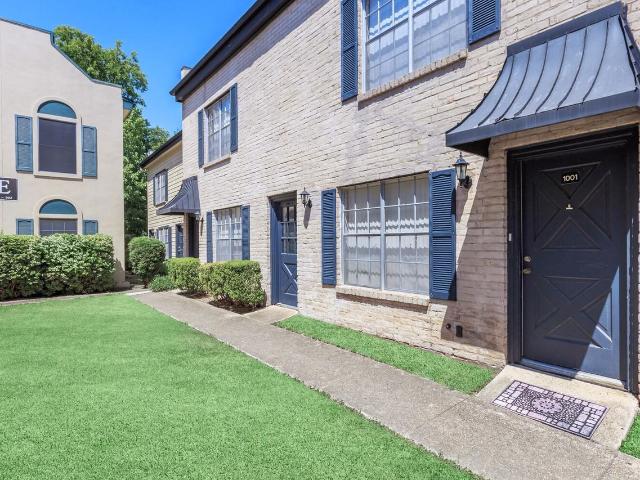 New England Village Studio Apartment for Rent at 130 Melrose Pl, San Antonio, TX 78212