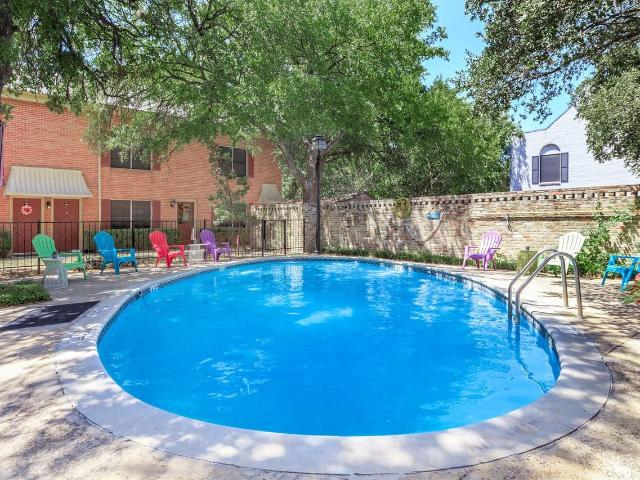 New England Village 1 Bedroom Apartment for Rent at 130 Melrose Pl, San Antonio, TX 78212