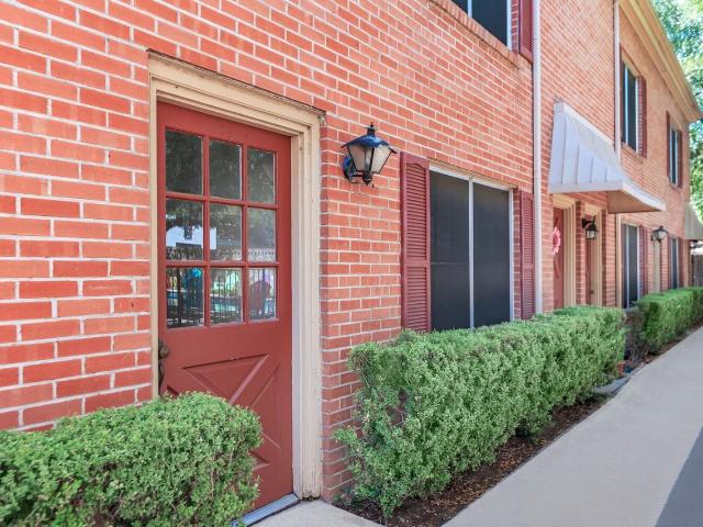 New England Village 1 Bedroom Apartment for Rent at 130 Melrose Pl, San Antonio, TX 78212