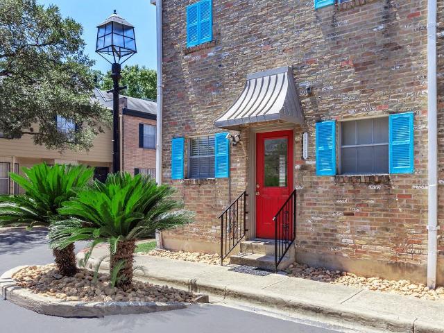 New England Village 1 Bedroom Apartment for Rent at 130 Melrose Pl, San Antonio, TX 78212