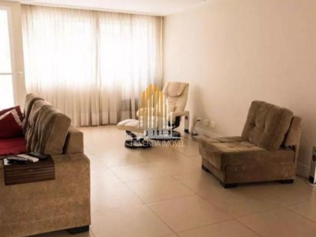 NEW ENGLAND CONDOMINIUM no Morumbi Casa de 172m² com 4 dormitórios, 3 suites e 3 vagas