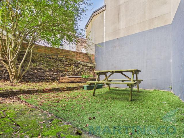 New England Road, Brighton BN1, Studio to rent, £895 pcm | PrimeLocation