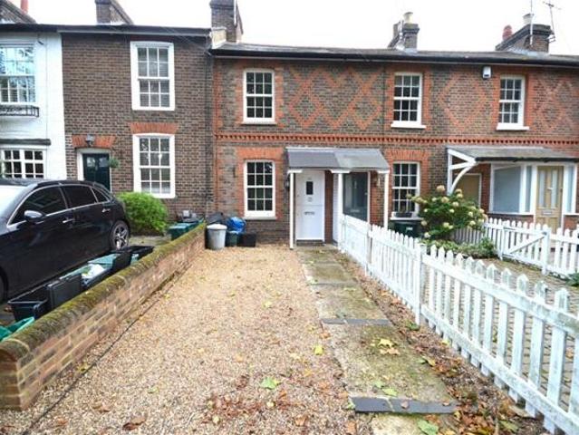 New England Street, St Albans 2 bed house to rent £2,250 pcm £519 pw